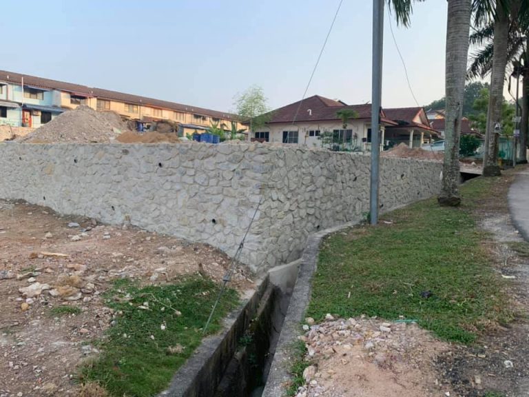 Rubble Wall vs. Stone Pitching vs. Ashlar: Understanding Stone Walls in ...